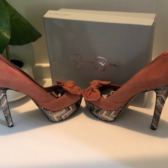 Jessica Simpson | Shoes | Jessica Simpsons Peep Toe Sude Bow Platform ...